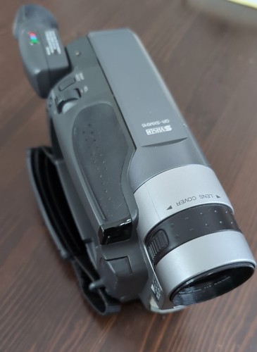 JVC Compact VHS Camcorder GR-SXM915U Super Digital Signal Processing ...