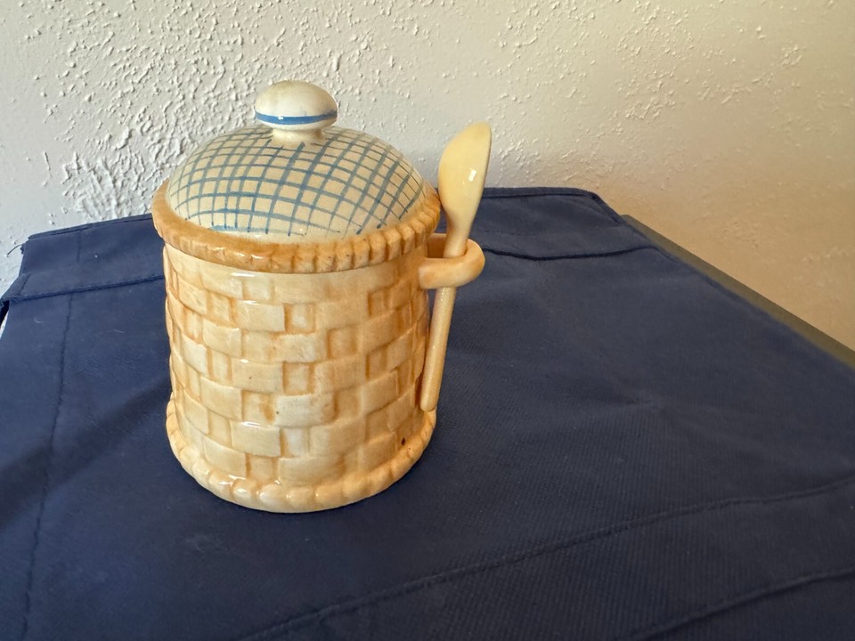 Sugar/Jelly bowl with lid and spoon ~ Lattice design | eBay