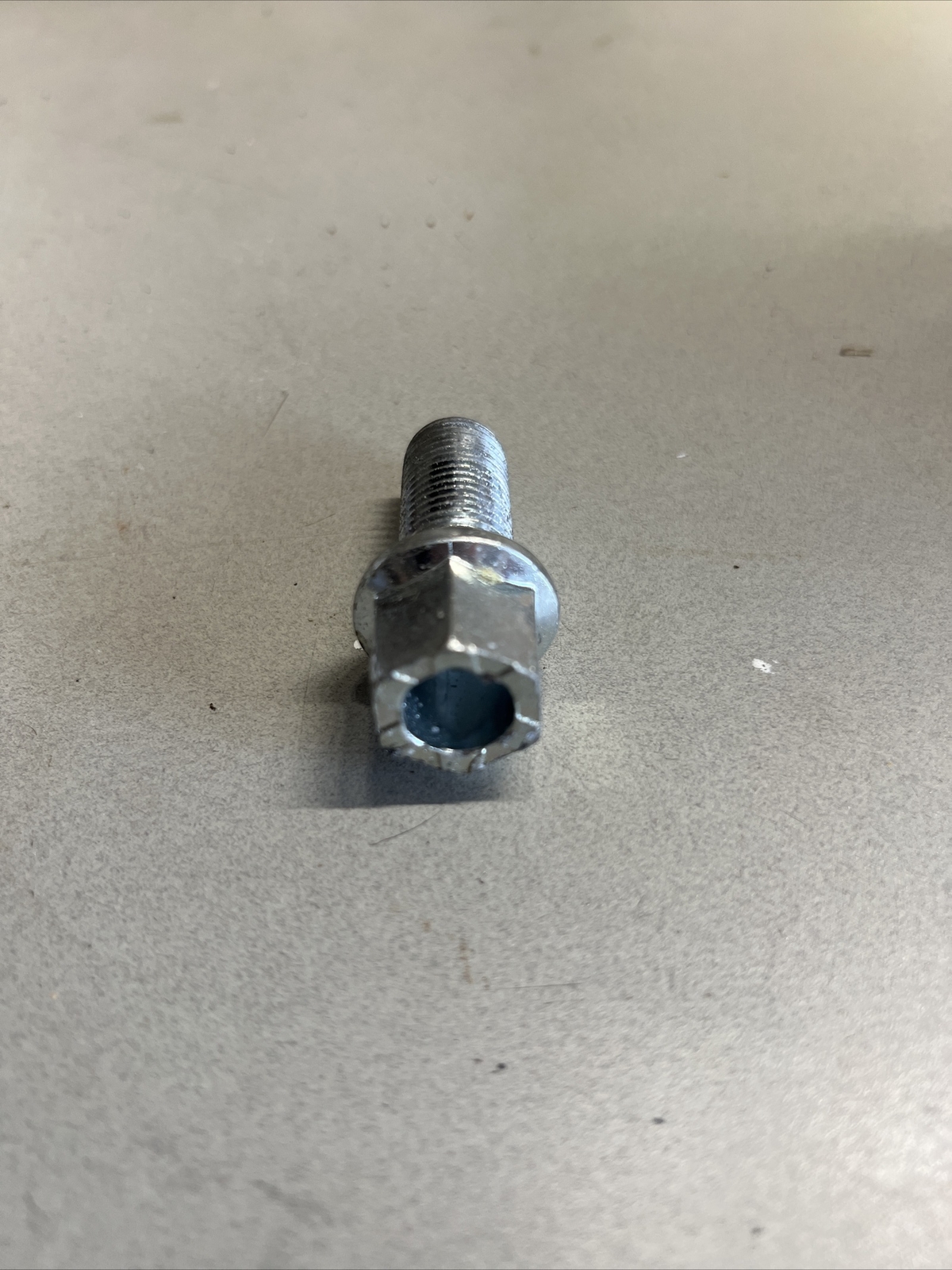 VW/Audi OEM Wheel Lug Bolt Beetle Jetta Golf Passat OEM WHT002437 ...