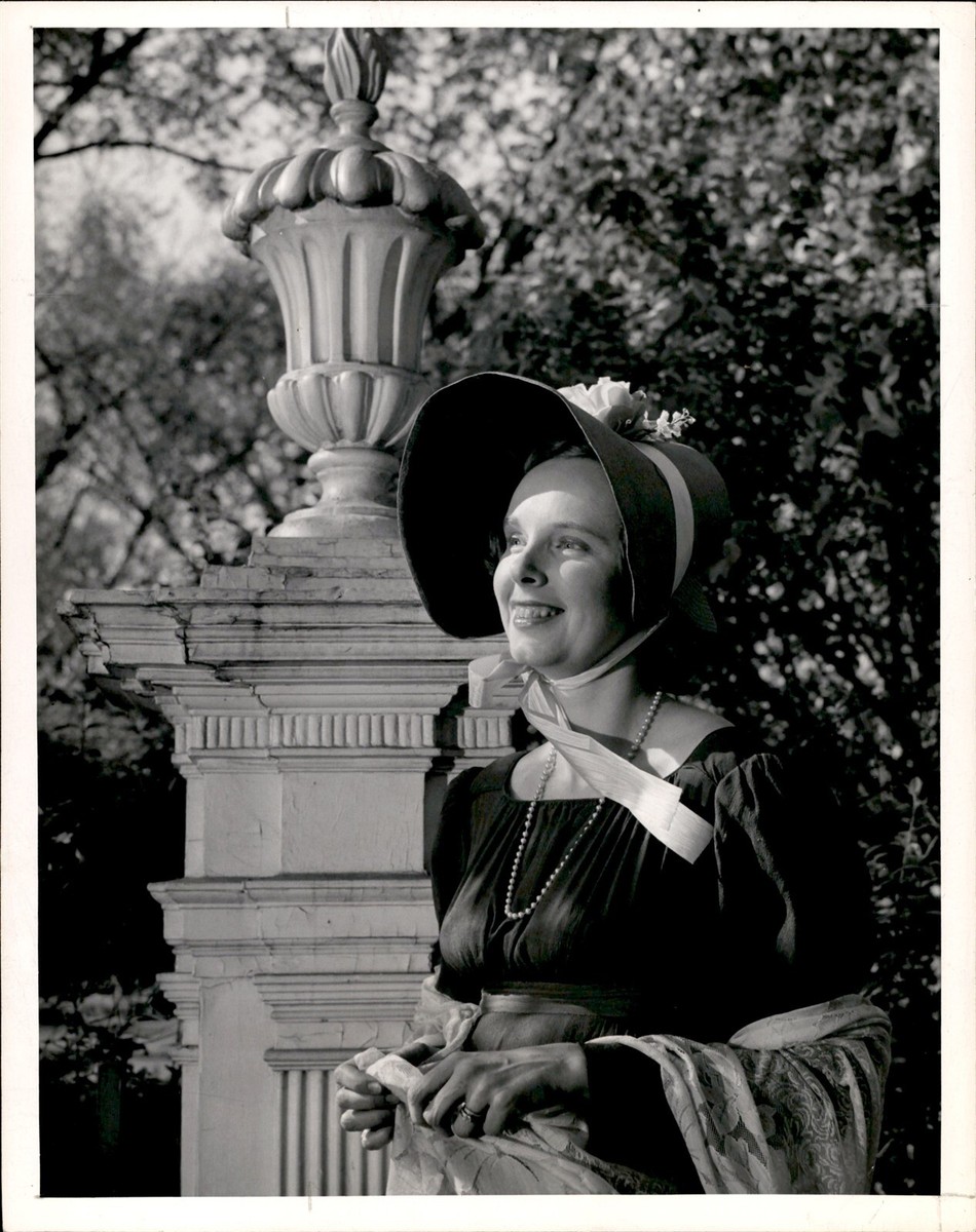 Old Salem Witch Sign 17 Signs That You'd Qualify As A Witch In 1692