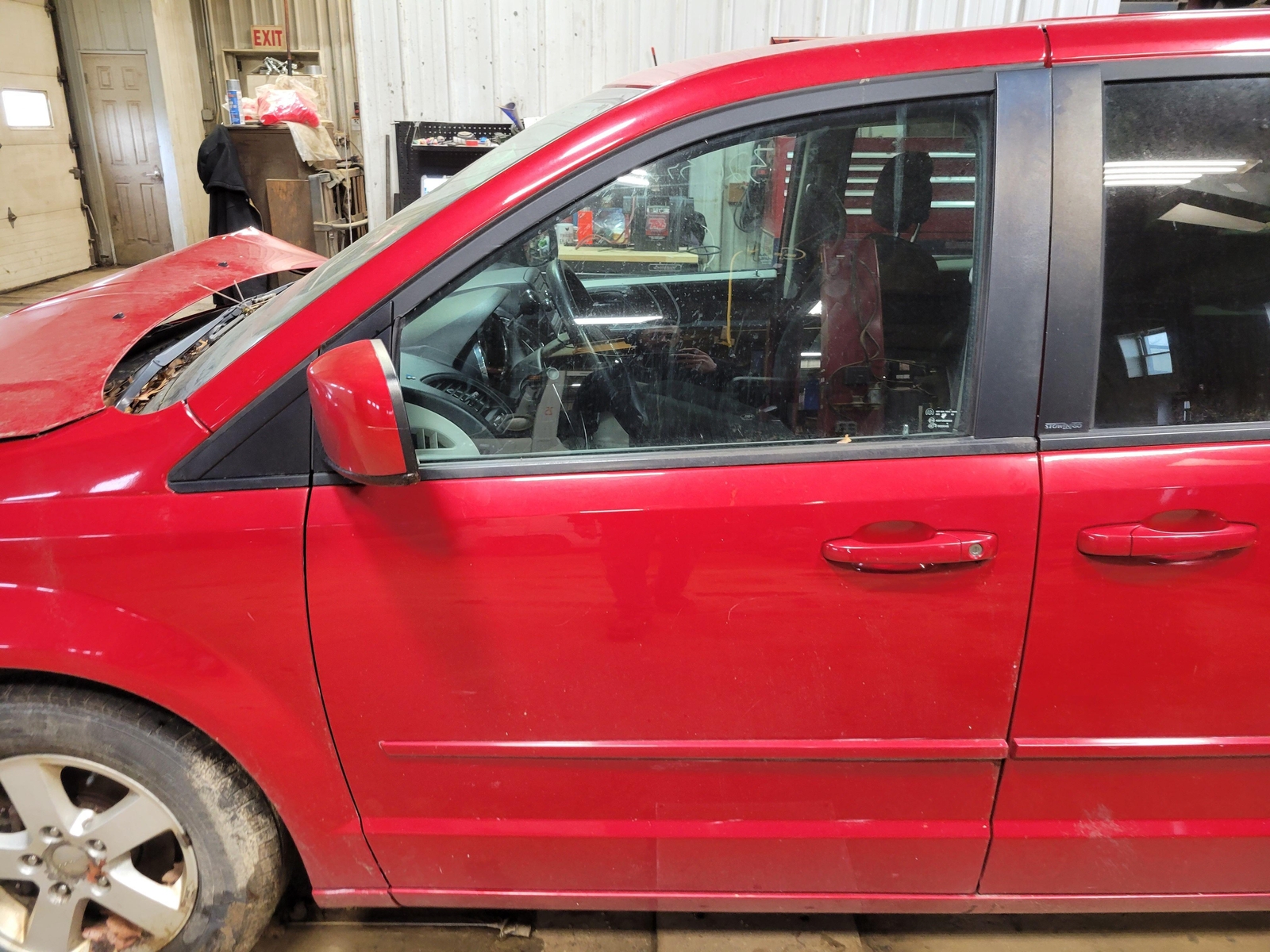 08-20 DODGE CARAVAN DRIVER LEFT FRONT POWER DOOR REDLINE PAINT PRM | eBay