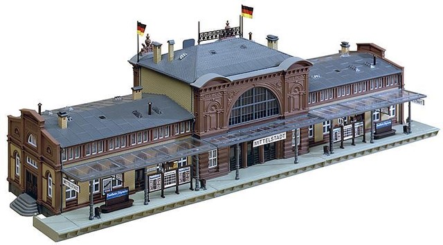HO Scale FALLER B-115 Hauptbahnhof DB Railway Train Large Station Built ...