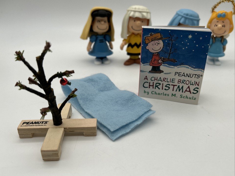 PEANUTS Mini Figure Set Christmas Play Stage Charlie Brown Nativity | eBay