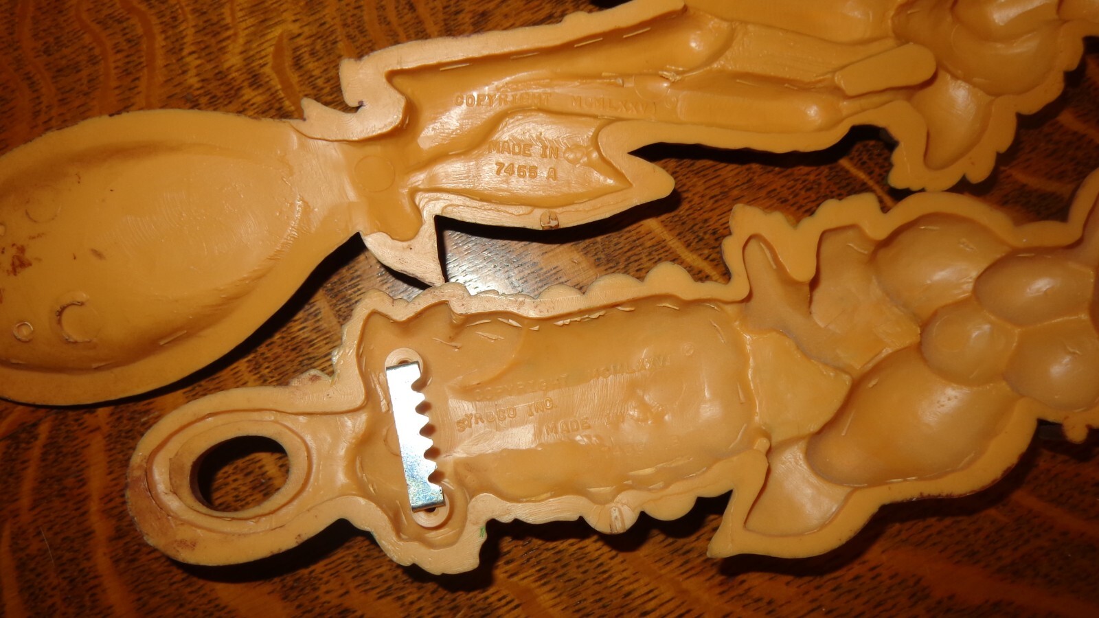 Vintage 1976 Retro Syroco Spoon & Fork Set Fruits Vegetables Kitchen ...