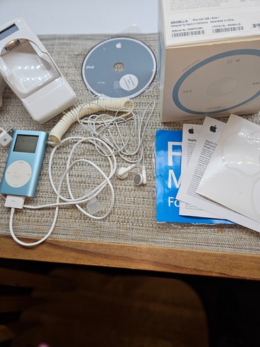 Apple iPod Mini 1st Generation Blue M9436LL 4GB - Works Short Battery ...