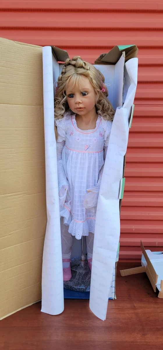 Vinyl Masterpiece Gallery Dolls