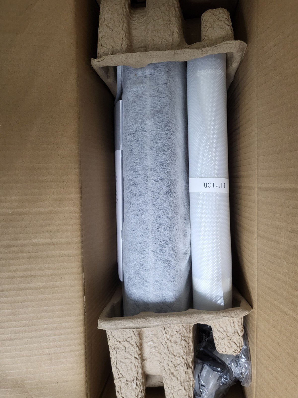 FoodSaver Vacuum Sealing System W/ Handheld Sealer Attachment FM2900 ...