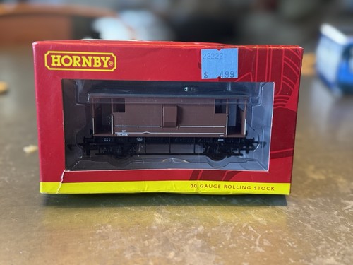 Hornby OO Gauge Rolling Stock BR (ex LMS) 20t Brake Van ‘730587’ Boxed ...