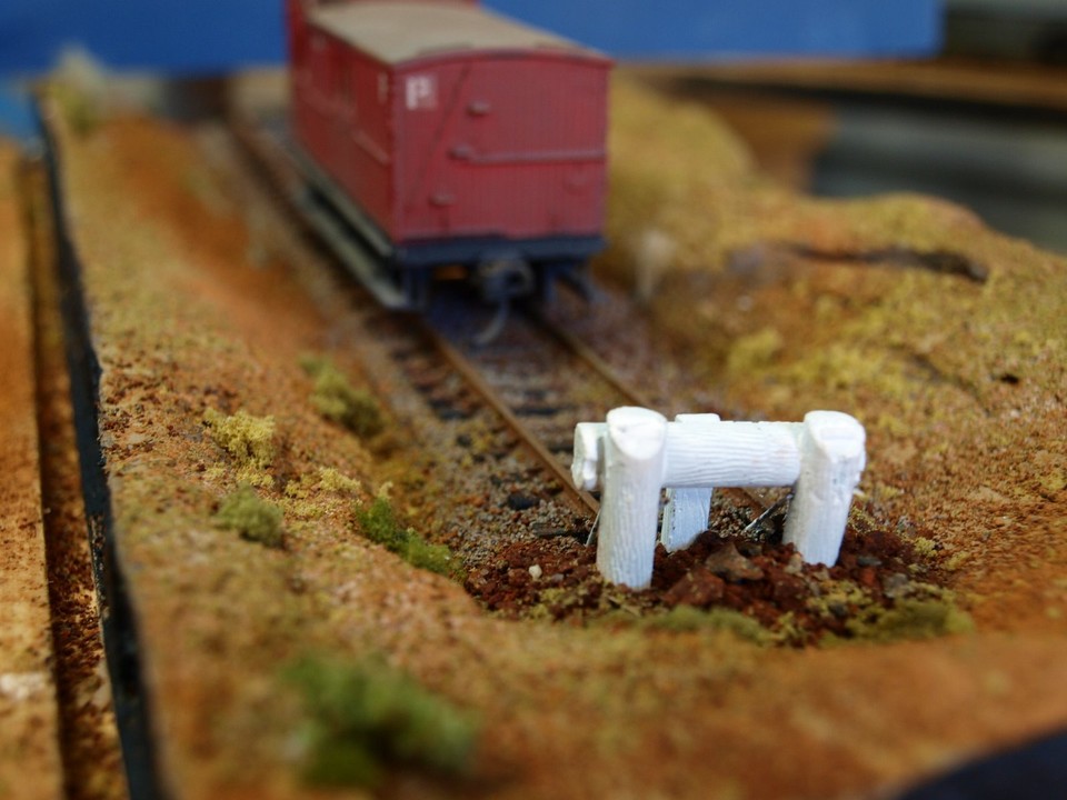 VR buffer stops kit in HO scale Twin pack | eBay Australia