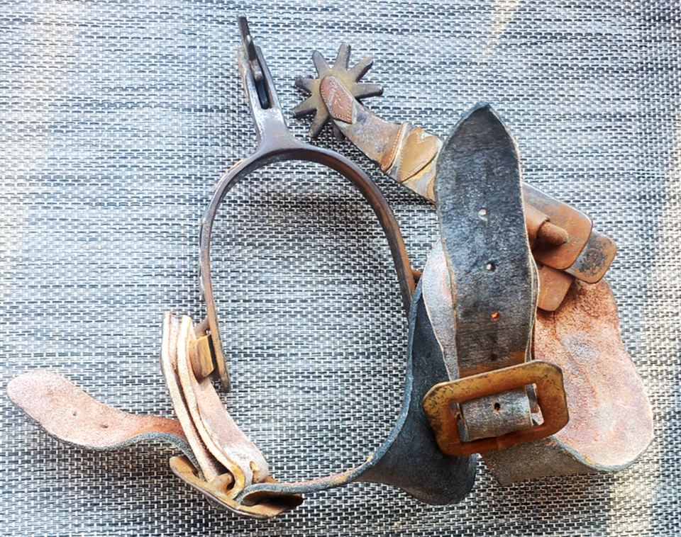 KELLY Antique or Vintage 3 Rose Gold Hearts Spurs w Original Leathers ...