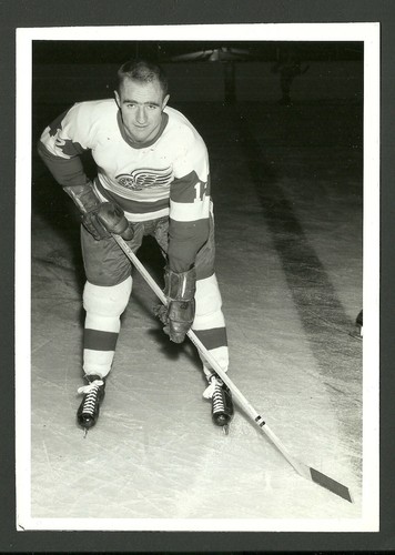 Val Fonteyne Detroit Red Wings Vintage 5x7 Turofsky Stamped Hockey ...
