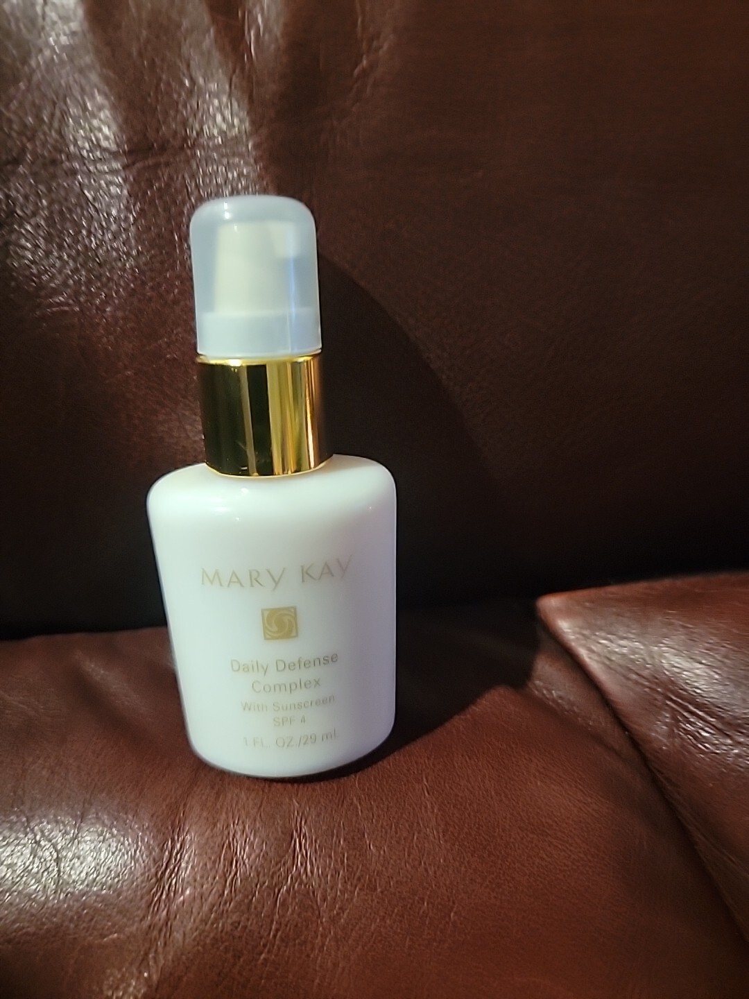 Mary Kay Daily Defense Complex With Sunscreen SPF 4 Number 3752 for ...