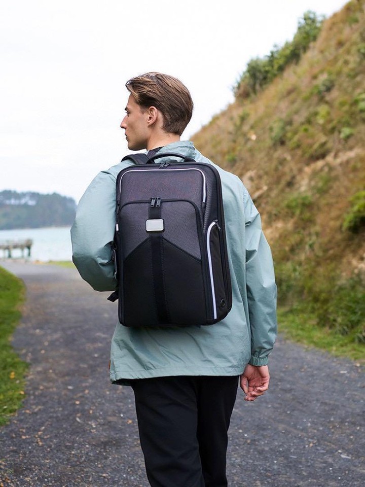 NEW TUMI ESPORTS Pro 17 Men's Backpack 2325006 Gray Black Reflective | eBay