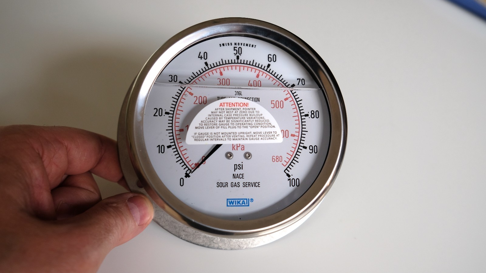 Wika 4" NACE sour gas service range 0-100 PSI (0-680 kPa) glycerin 6-m ...