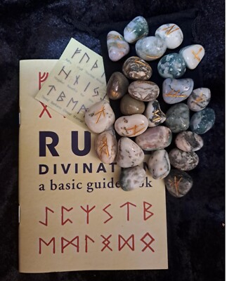Moss Agate Rune Sets, Book, Chart & Pouch - Elder Futhark - 25 piece ...
