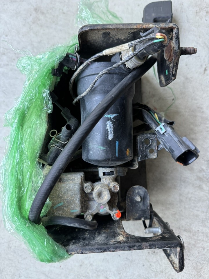 2015 - 2020 CHEVROLET TAHOE AIR RIDE SUSPENSION COMPRESSOR PUMP OEM ...