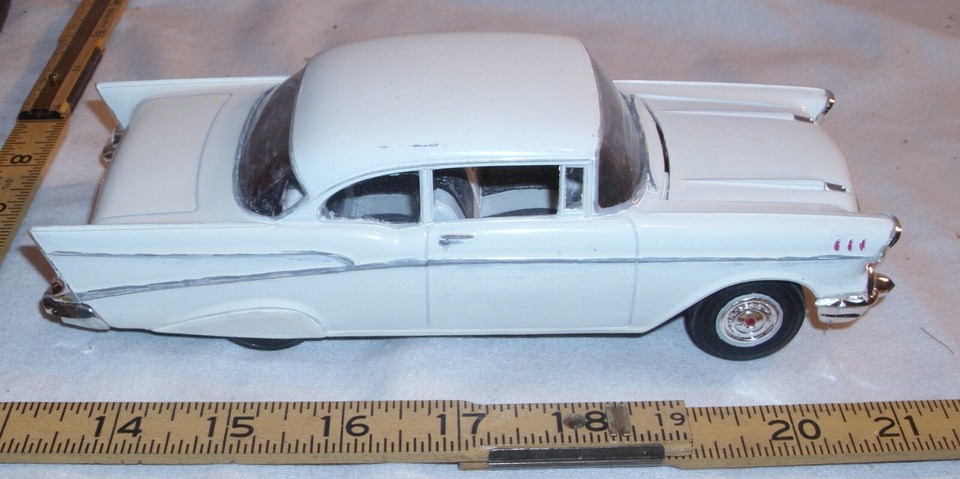 AMT 1957 CHEVY BEL AIR CAR MODEL KIT BUILT UP | eBay