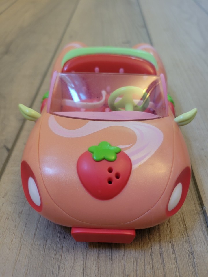 Strawberry Shortcake Pink Berry Sweet Roadster Convertible Car Hasbro ...