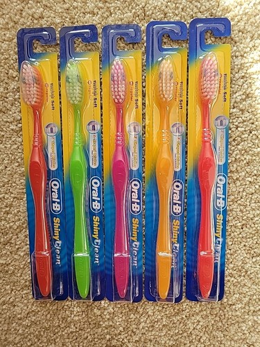 Oral-B Shiny Clean Toothbrushes Soft 40 Regular Z Shaped Bristles, Lot ...