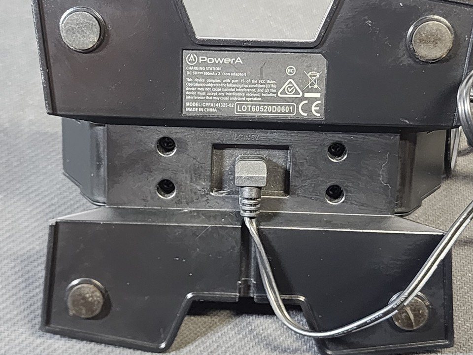 Sony PlayStation 4 DualShock 4 Controller Bundle of 3 + Charging Dock ...