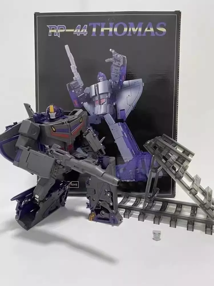 New RP-44 Astrotrain Thomas Triple Changers Big Train Figure FT In ...