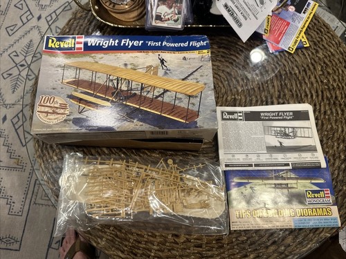 WRIGHT BROTHERS FLYER Revell airplane model 2004 First Powered Flight 1 ...