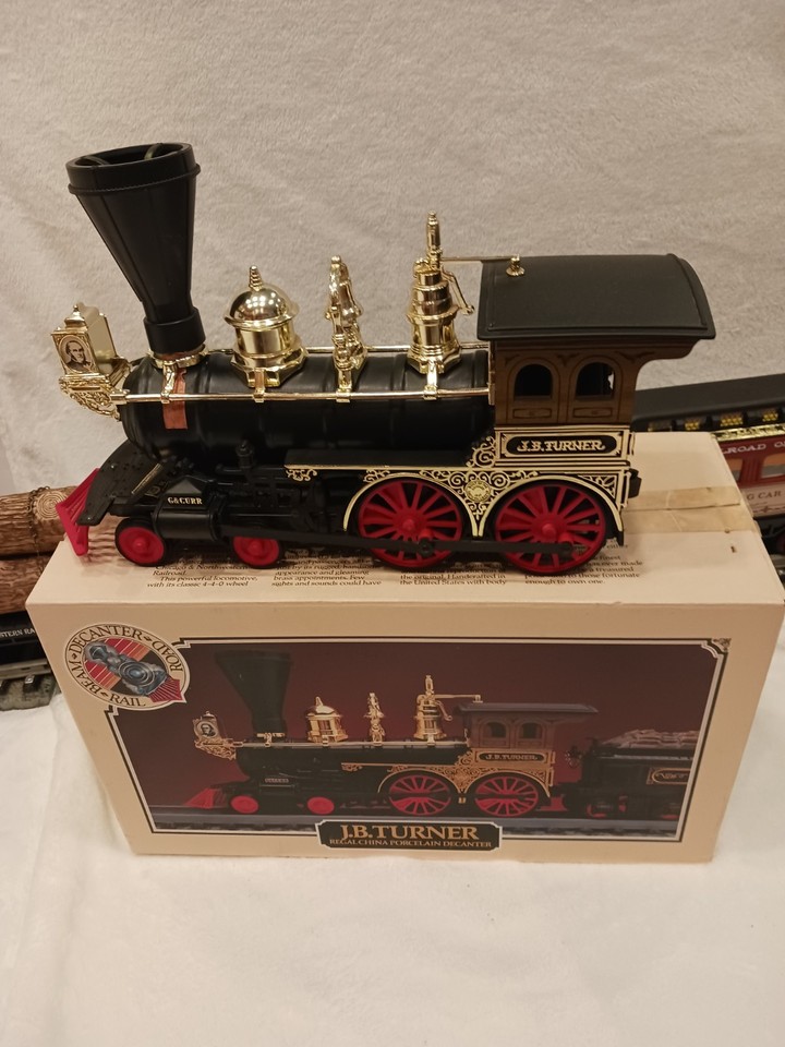 Jim Beam "Grant" Train 10 Car Decanter Train Set w/Track & Original ...