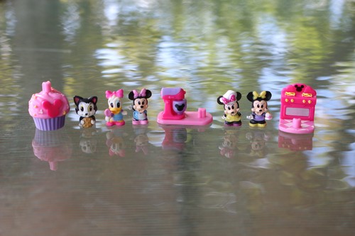 8 pc Lot of Squinkies Disney Minnie Mouse, Figaro, Daisy, Mixer Display ...