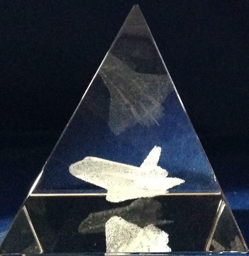 3D Laser Etched Crystal Glass Space Shuttle Pyramid 2 ¼” x 2" Gift Box ...