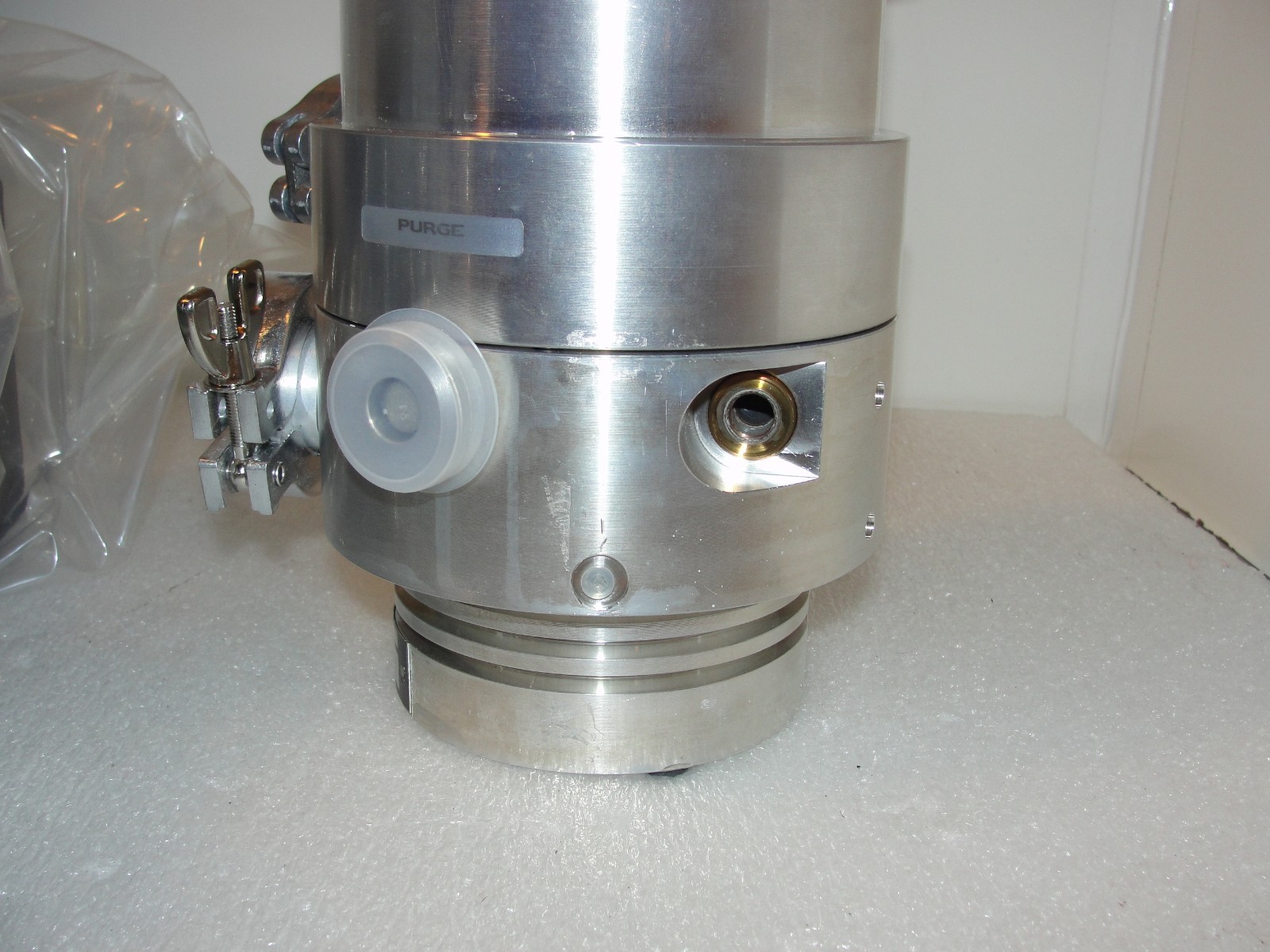 Leybold Turbovac 151 C 85635 with Turbotronik NT 150/360 Pump ...