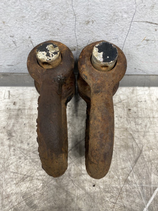 1994 Mack CH612 Tow Hooks & Couplings (731-10438) | eBay