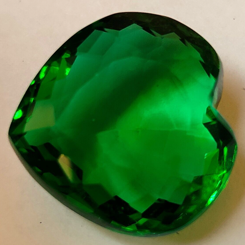 AAA+ Large Green Emerald 88.00 Ct. Heart Cut Loose Gemstone Gift for ...