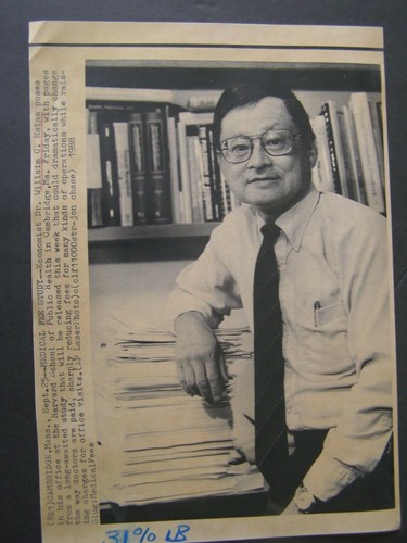 AP Wire Press Photo 1988 Economist Dr William C Hsiao Harvard School in ...