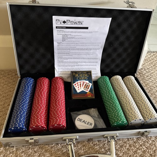 Pro Poker Set in Silver Case x300 Chips x52 cards Dealer Piece ...
