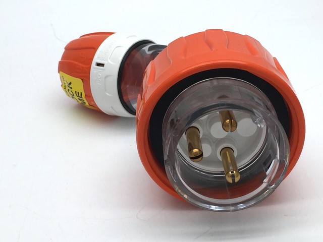 Clipsal 56PA320 Angled Waterproof Plug 3 Round Pins Single Phase 20a ...