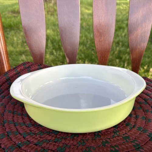 Vintage Pyrex 221 Round 8” Lime Green Cake Pie Casserole Pan Baking ...