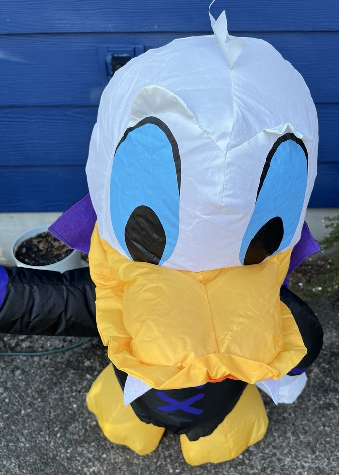 Gemmy Disney Donald Duck Vampire Airblown Inflatable Halloween 3.2ft ...
