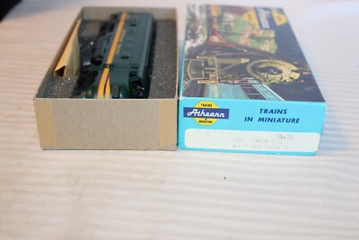 HO Scale Athearn, F7-A Diesel Locomotive, Northern Pacific, Green ...
