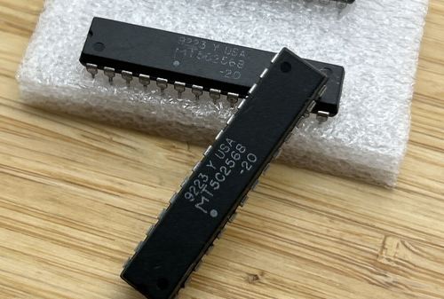 QTY-2 Micron MT5C2568-20 28-PIN DIP SRAM 256k cache memory chips 32x8 ...