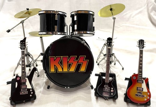 MINIATURE DRUM & GUITAR SET - KISS #1 - MEMORABILIA & COLLECTIBLES | eBay