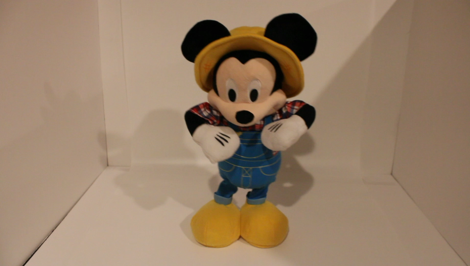 Mickey Mouse E-I-Oh! Farmer Singing Dancing Plush Toy Disney Junior 16 ...