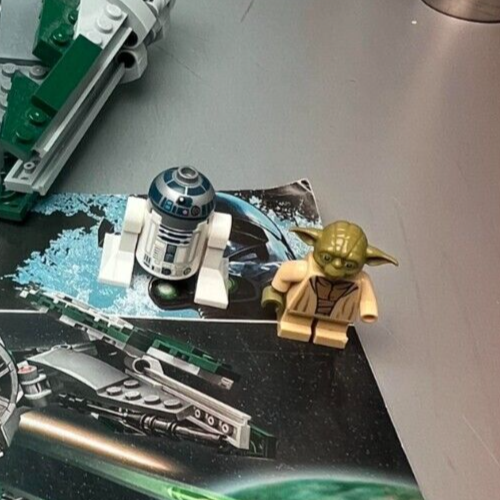 Used LEGO 75168 Star Wars Yoda's Jedi Starfighter 99% complete SEE DESC ...
