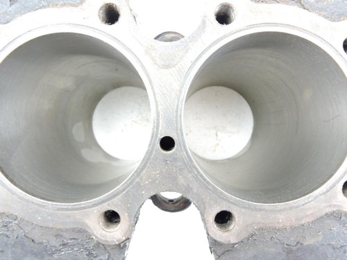 Cylinder Barrels No Broken Fittings Triumph 650 1966 up T120R TR6R TR6C ...
