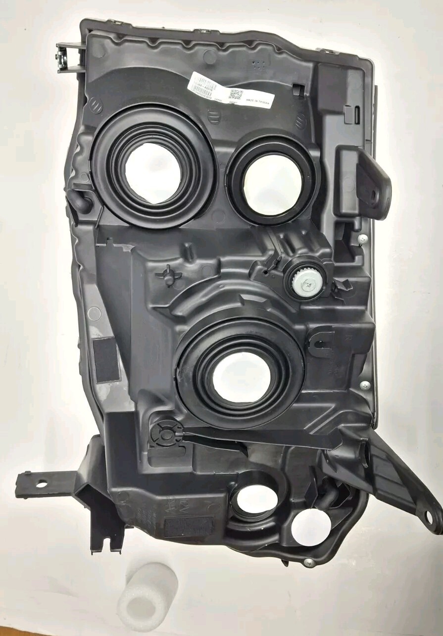 Eagle Eyes HD566-A001R Right Headlight Lens Housing For 09-11 Honda ...