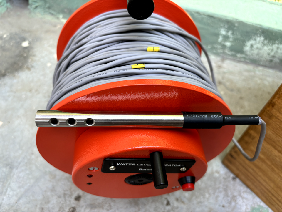 Piezometer Water Level Indicator Measuring depth Range 45 to 300 Meter ...