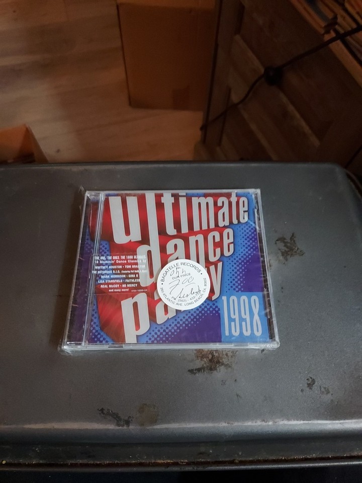 WHOLESALE LOT OF 35 DIFFERENT CDS BRAND NEW SEALED BOX 40 | eBay
