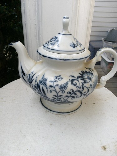 Meissen cross swords Blue Onion Tea Pot | eBay