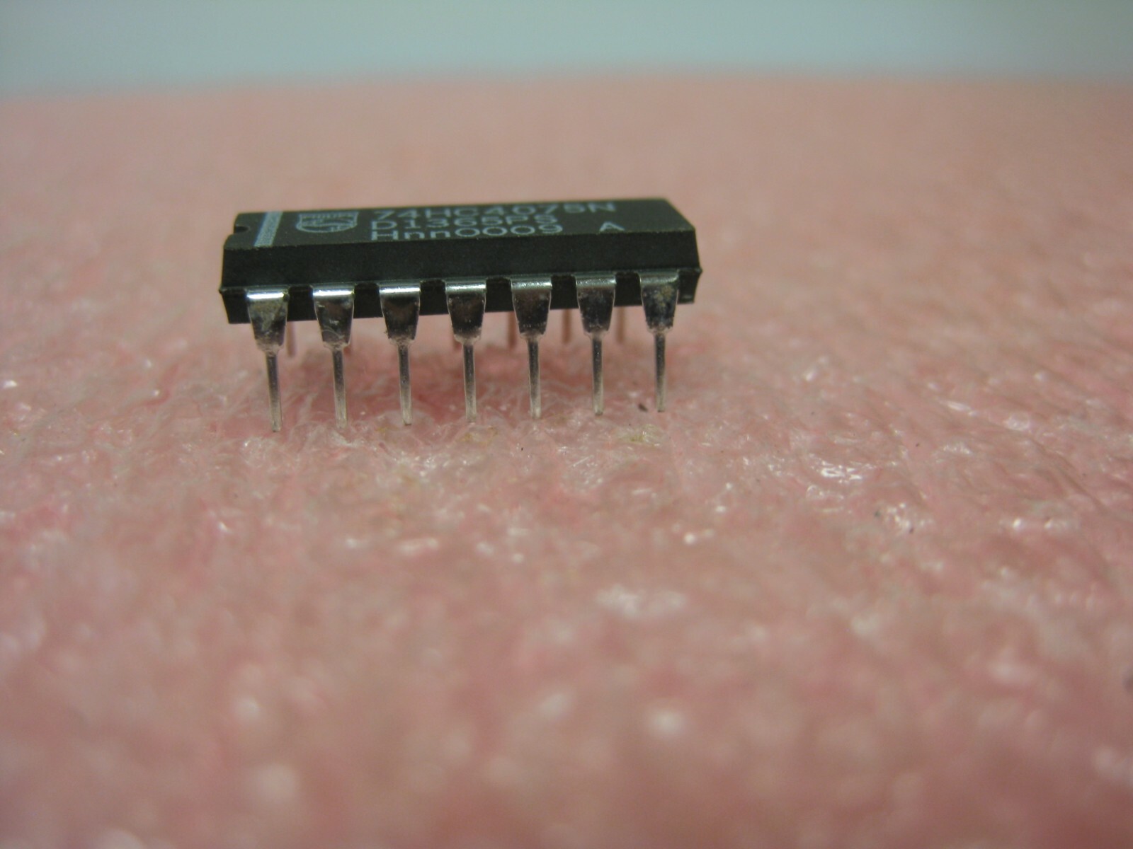 74HC4075N IC TRIPLE 3 INPUT OR GATE 14-PIN DIP (LOT OF 3) | eBay