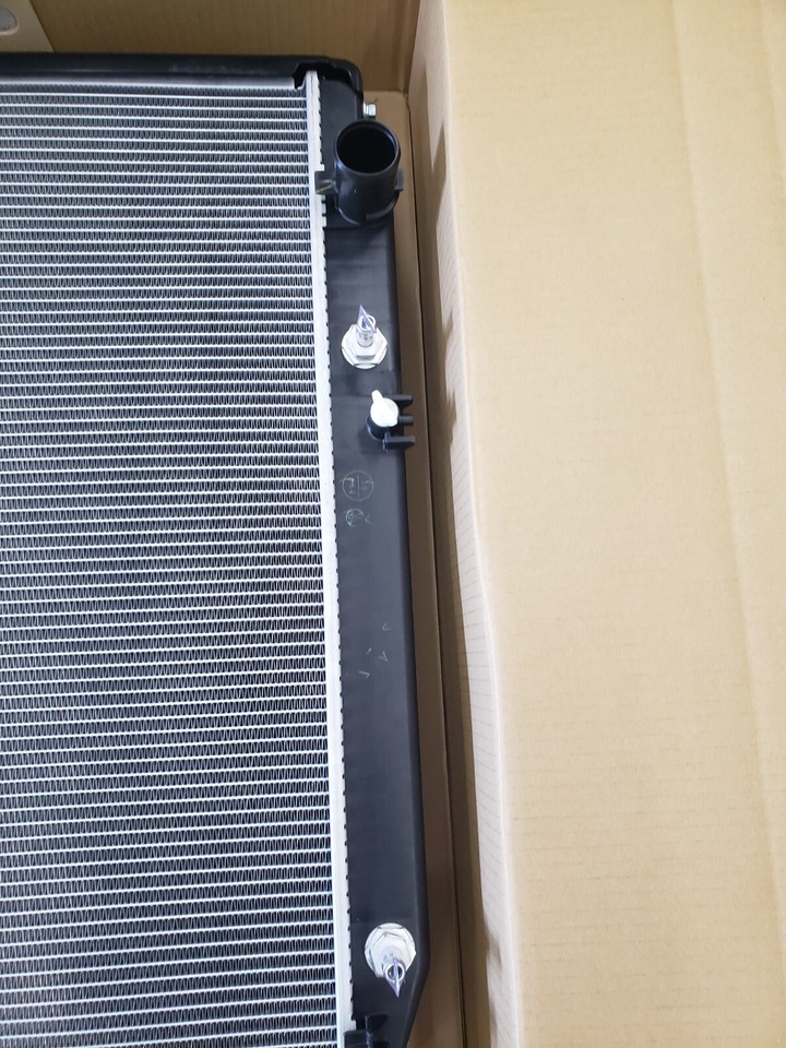 LEXUS OEM FACTORY RADIATOR 1998-2002 LX470 16400-50360 | eBay