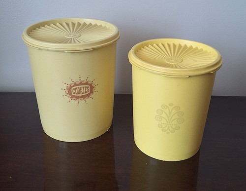 Tupperware Cookie Container Storage Yellow With Lid 807-4, 809-6-Set of ...